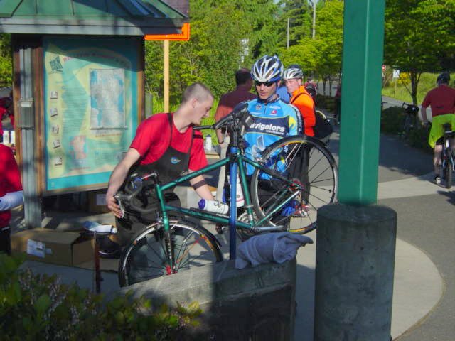 Free bike adjustments – Biking Bis