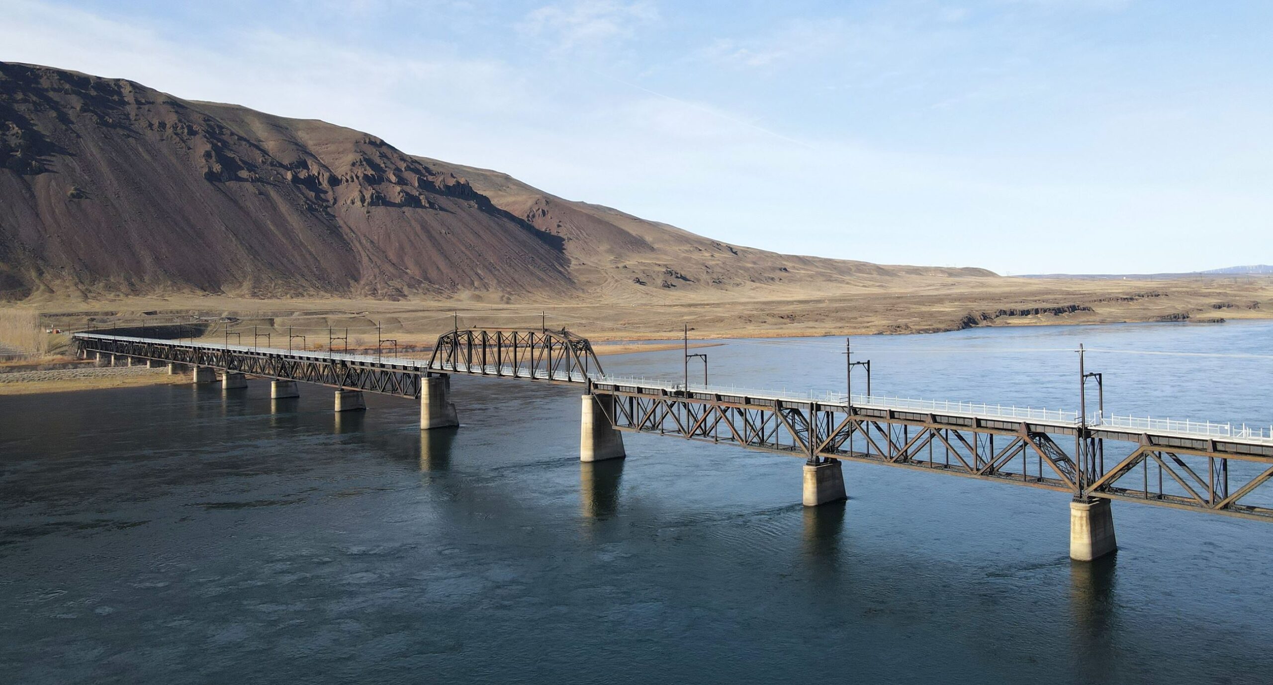 East meets West as Beverly Bridge across the Columbia River opens for ...